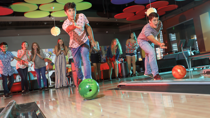 Family Fun at Strikes Bowling Alley in Atmore | Wind Creek Hospitality